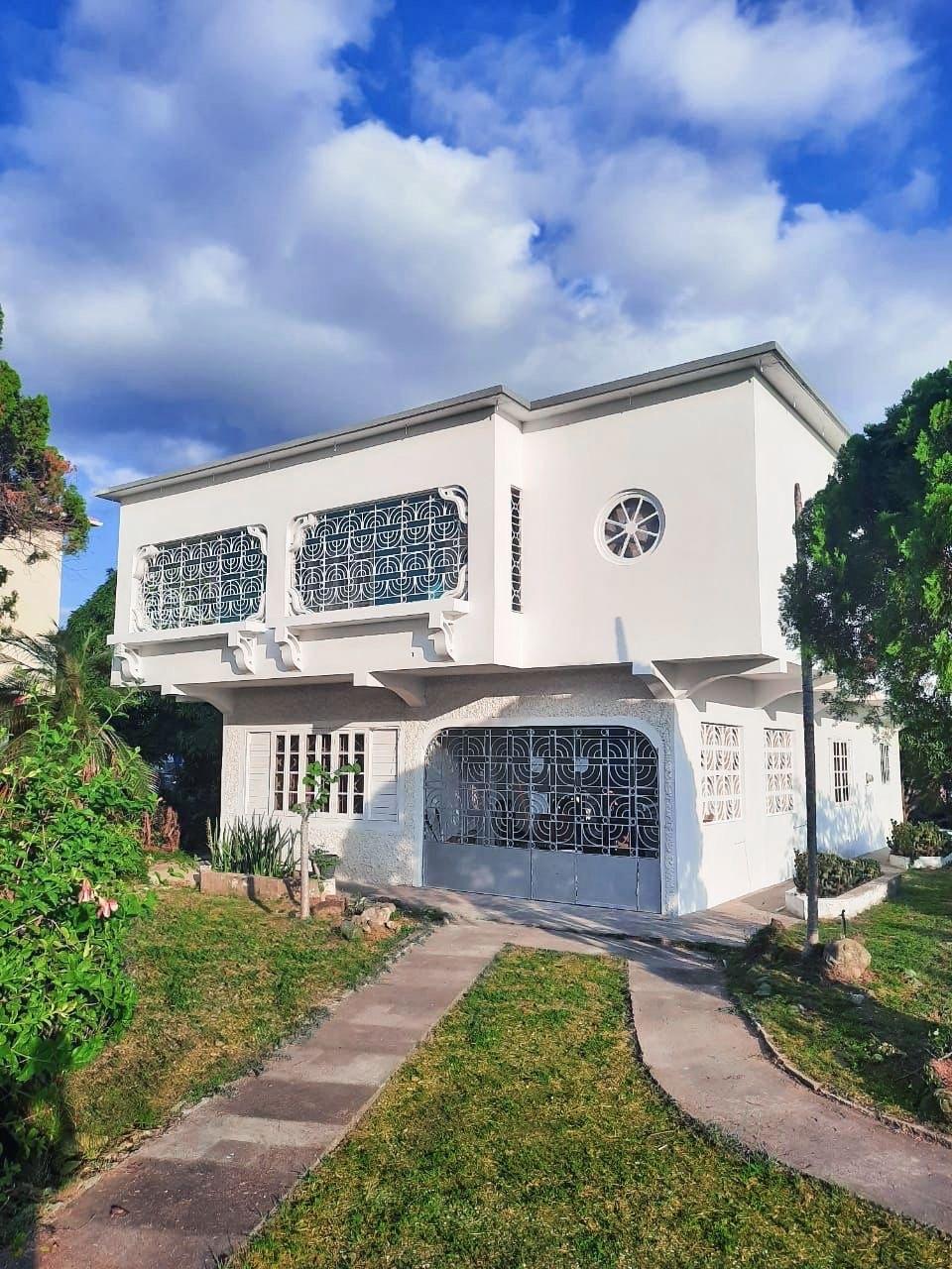 212c East Edgeware Road - Xposure