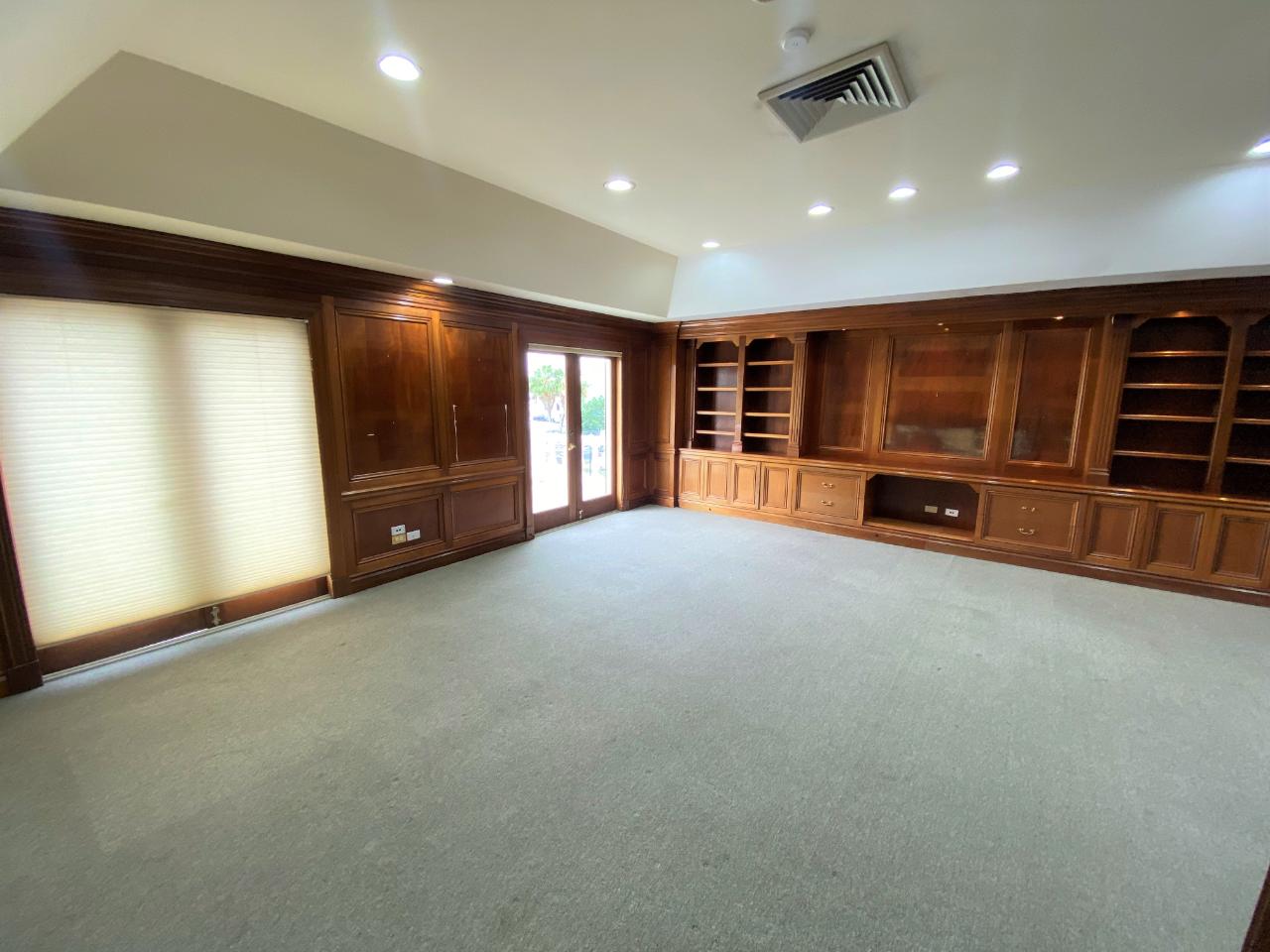 Kelly Building Office - Xposure