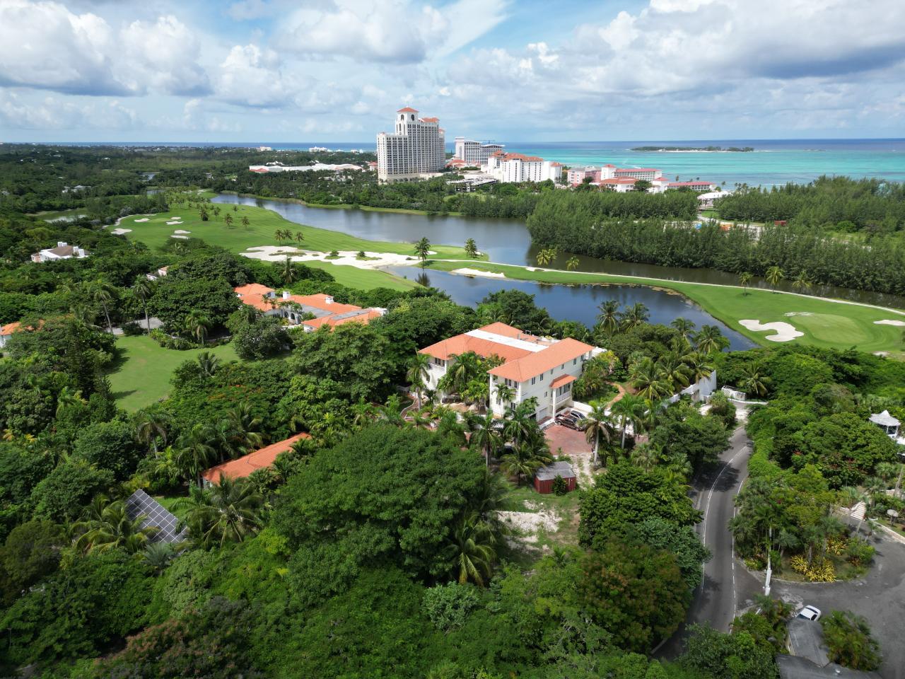 Abaco Hs Skline Corporate Center - Xposure