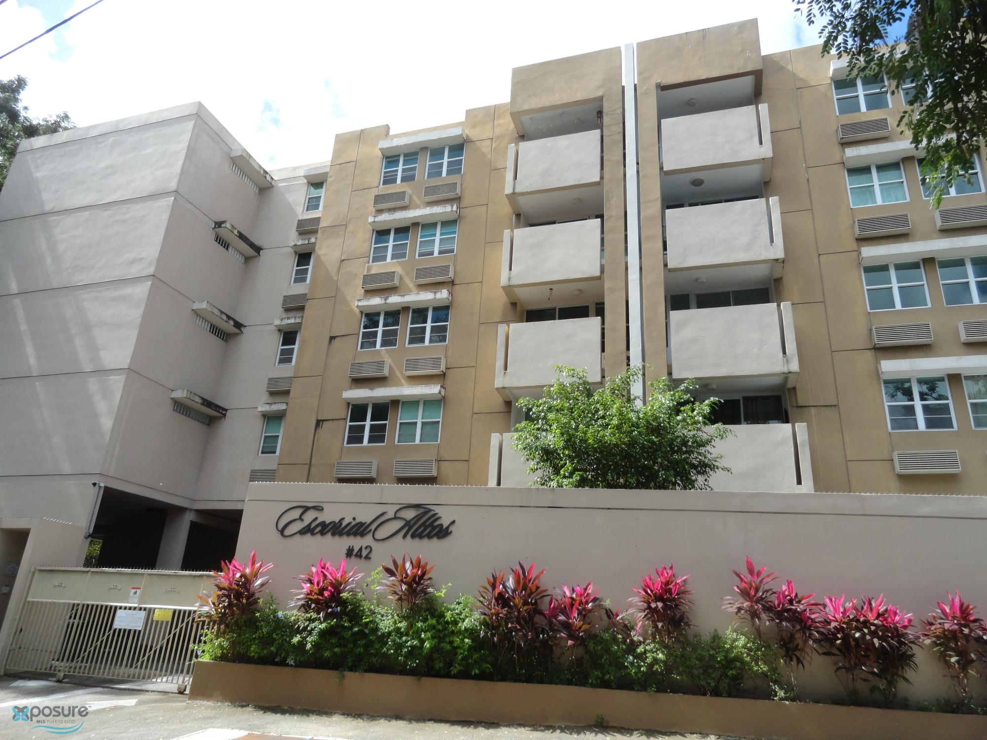 COND. ESCORIAL ALTOS near the Shopping Mall of El Escorial - Xposure