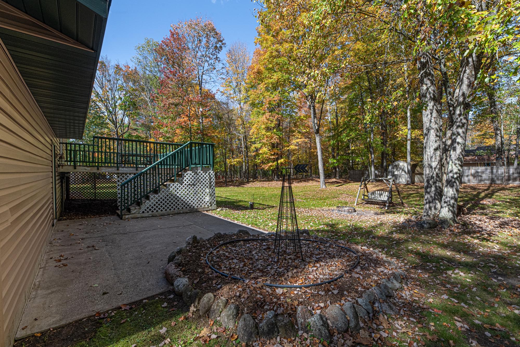 4359 White Pine Loop - Xposure