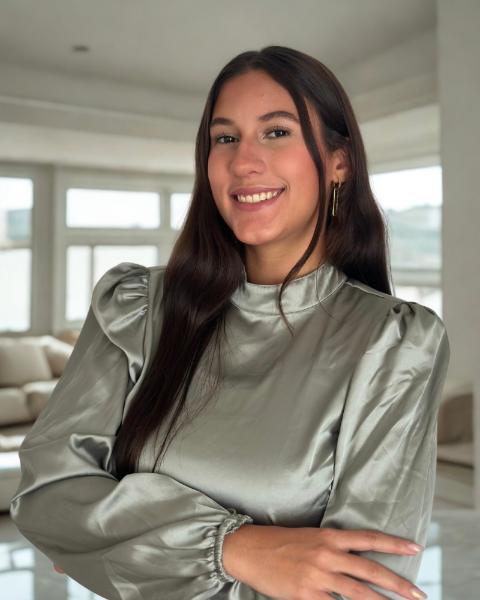 Julie Sanchez - RE/MAX Classic PR